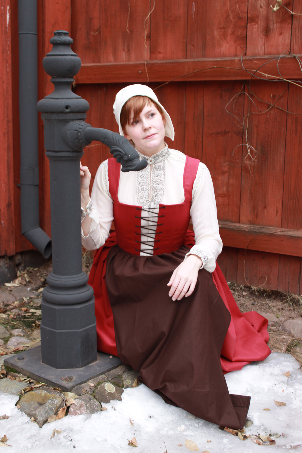 1530s Red Kirtle – Fashion Through Herstory