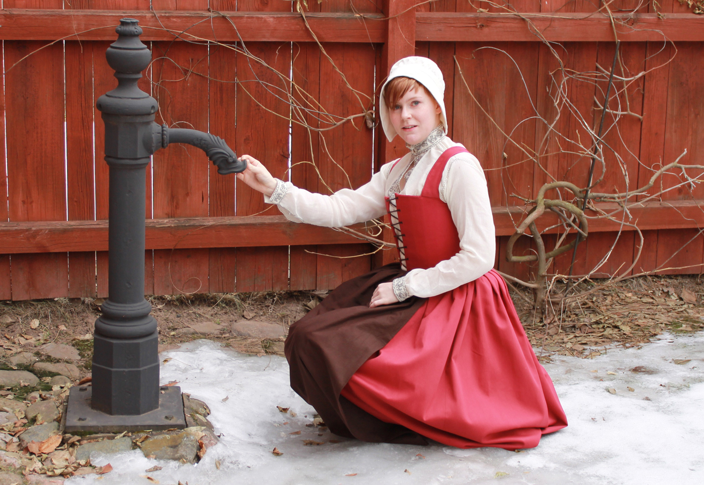 1530s Red Kirtle – Fashion Through Herstory