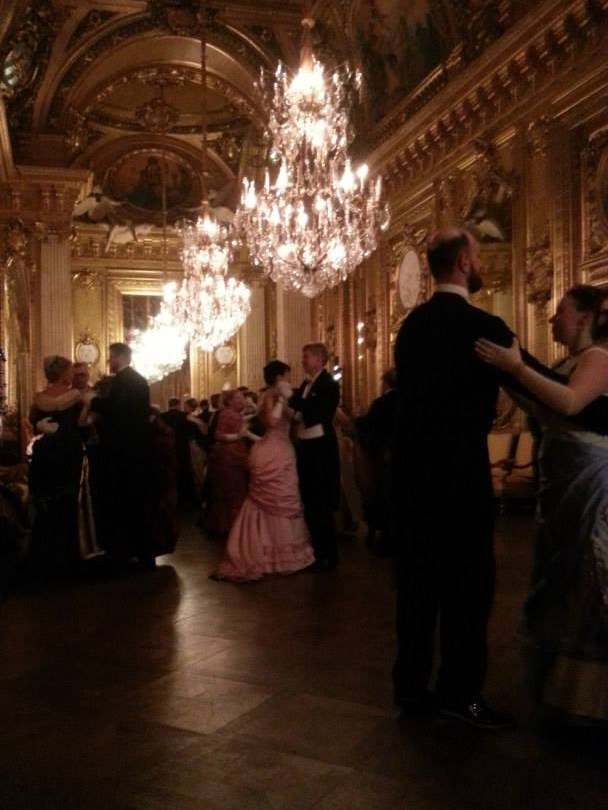 A Night at the Opera 1880s style – Fashion Through Herstory
