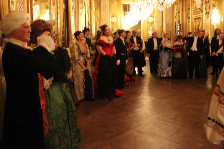A Night at the Opera 1880s style – Fashion Through Herstory