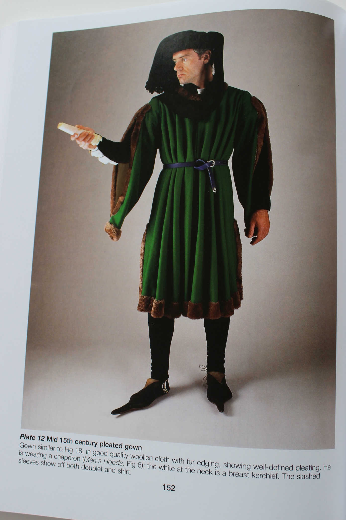 Book Review – The Medieval Tailor Assistant – Fashion Through Herstory