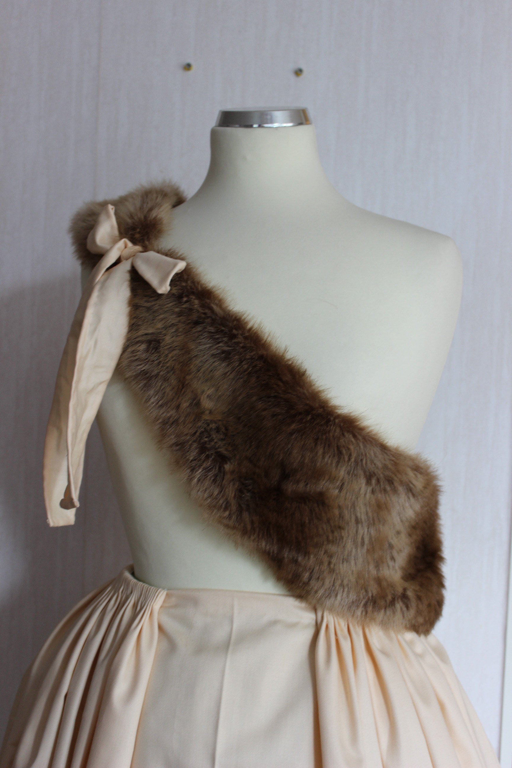 “Sew 17th century Challenge” – Fur Shawl – Fashion Through Herstory