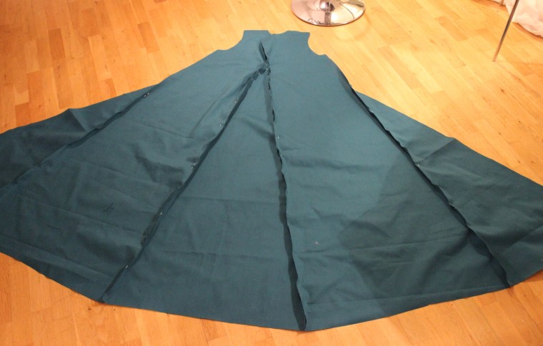 (24 hours) Burgundian Medieval Gown – Fashion Through Herstory