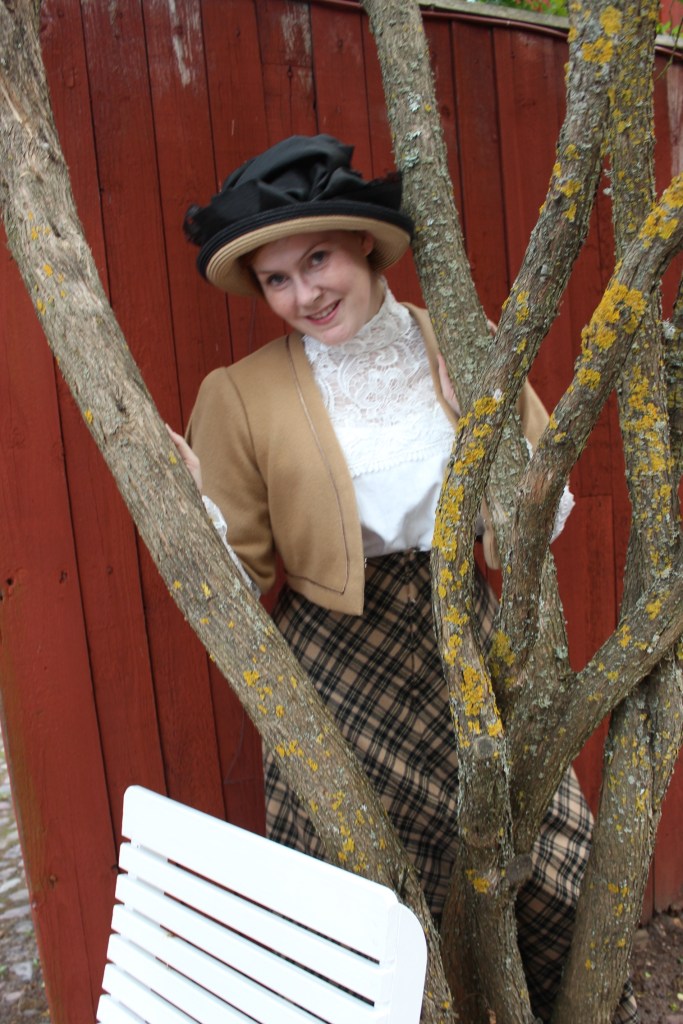 1900s Autumn Suit – Photoshoot – Fashion Through Herstory