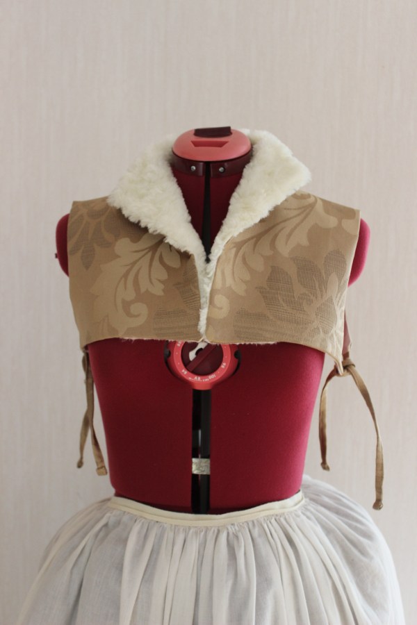 Elizabeth I – Construction Part 2 – Partlet – Fashion Through Herstory