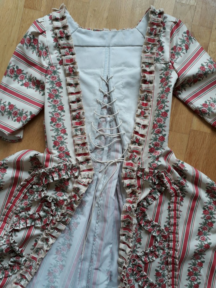 Long lasting Robe a La Francaise – Construction – Fashion Through Herstory