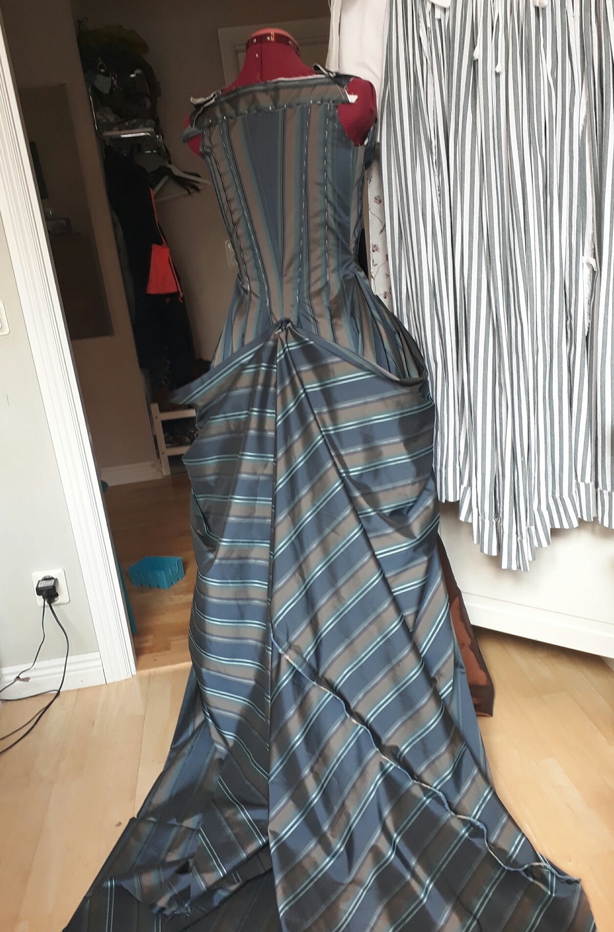 1690s – Fashion Through Herstory