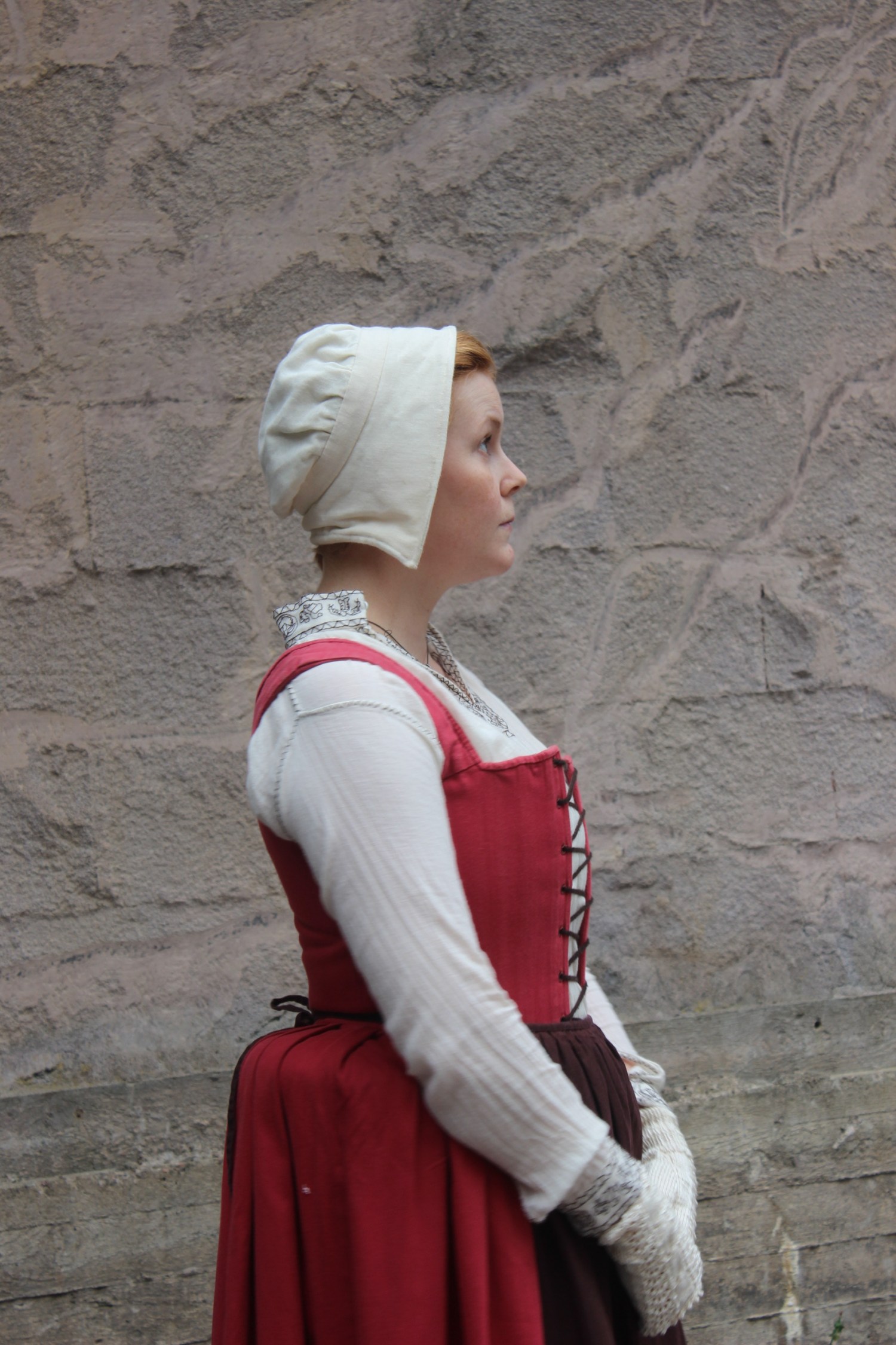 1530s Red Kirtle – Fashion Through Herstory