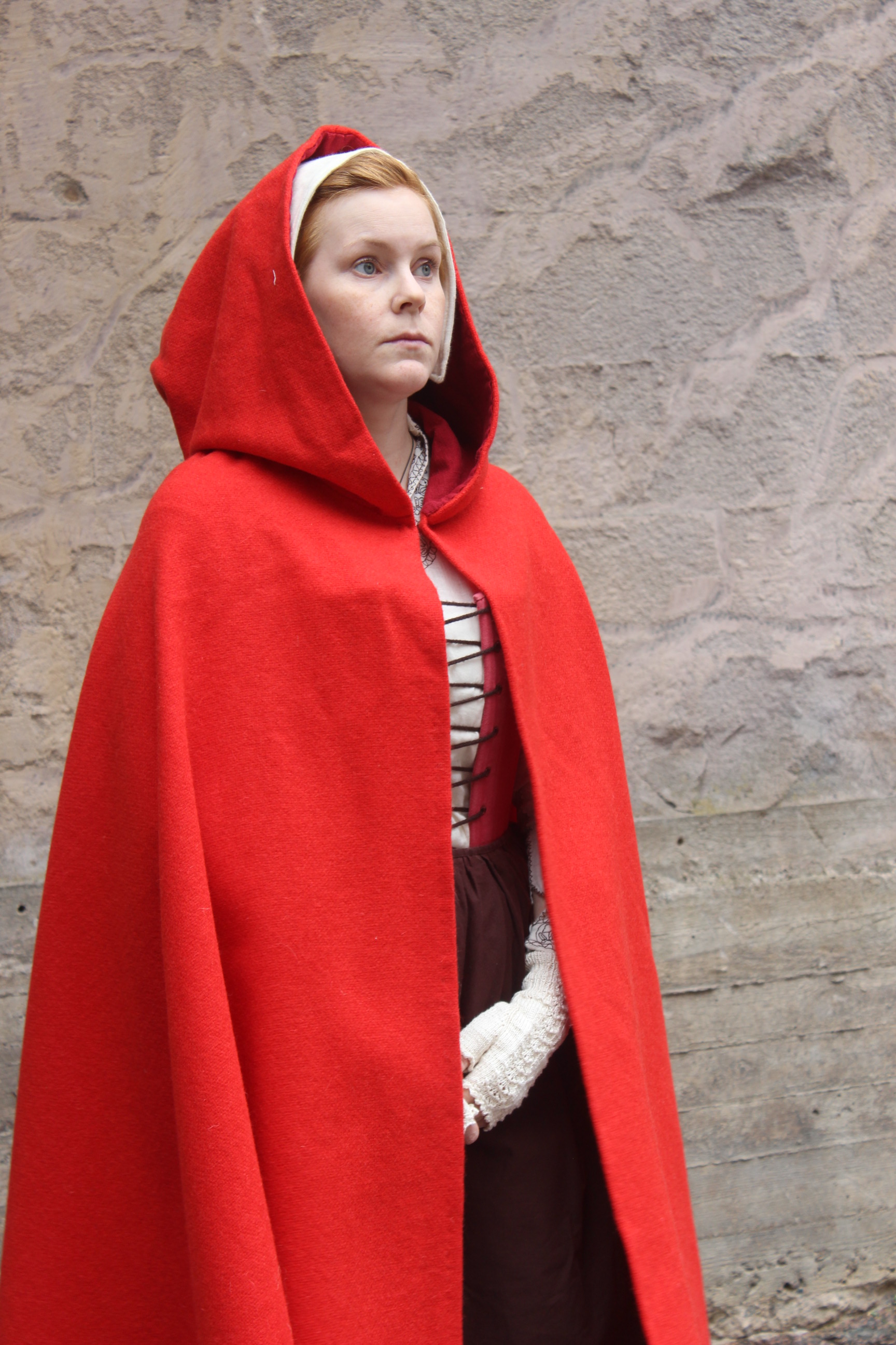 1530s Red Kirtle – Fashion Through Herstory