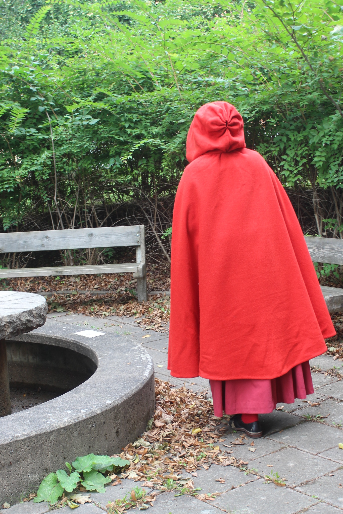 Handmaid’s tale (photoshoot) – Fashion Through Herstory