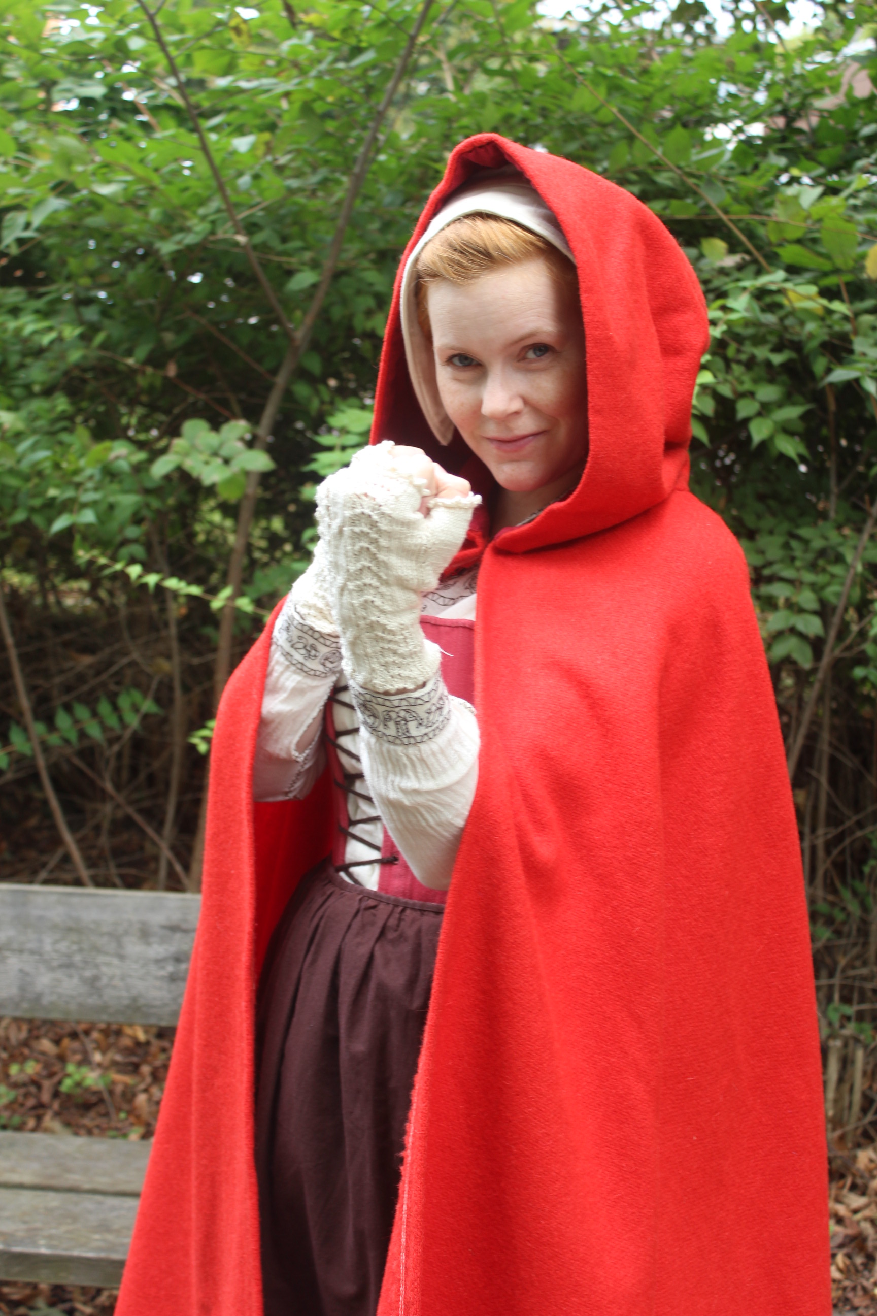 1530s Red Kirtle – Fashion Through Herstory