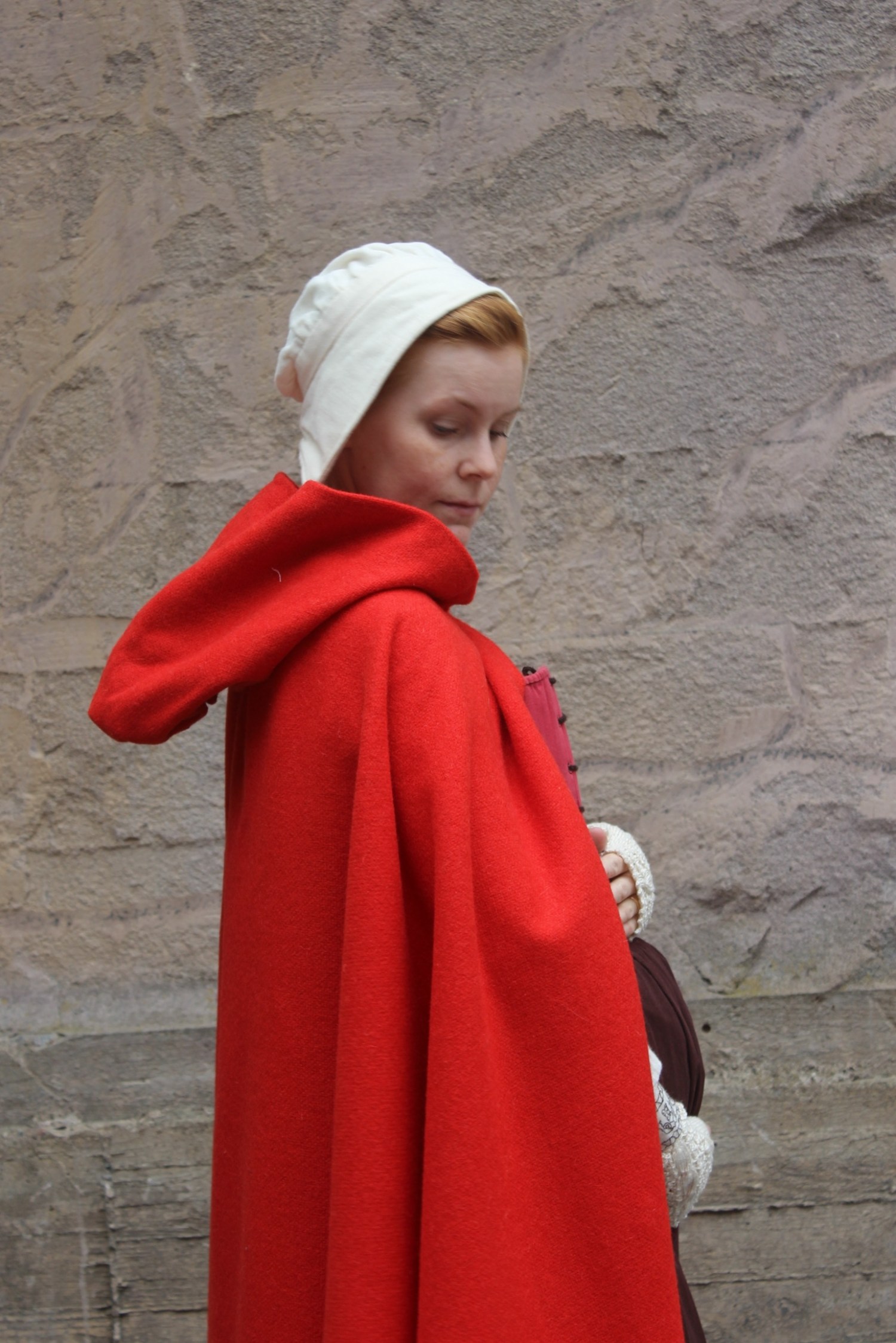 1530s Red Kirtle – Fashion Through Herstory