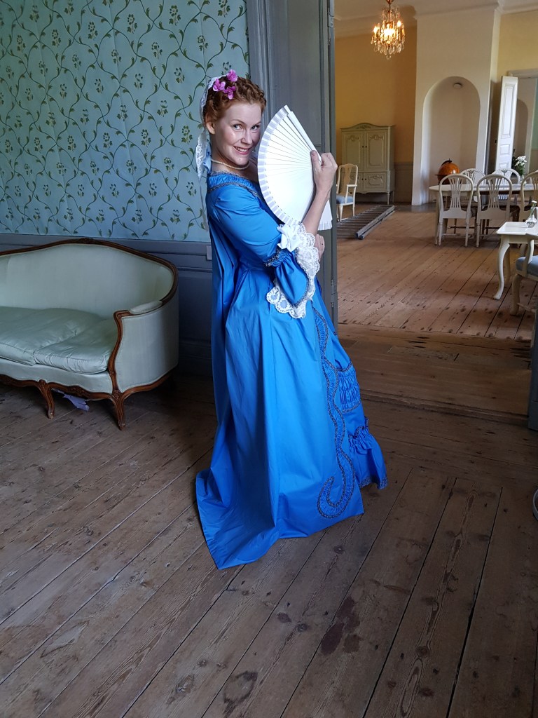 1765s Blue and Silver Robe Francaise – Fashion Through Herstory